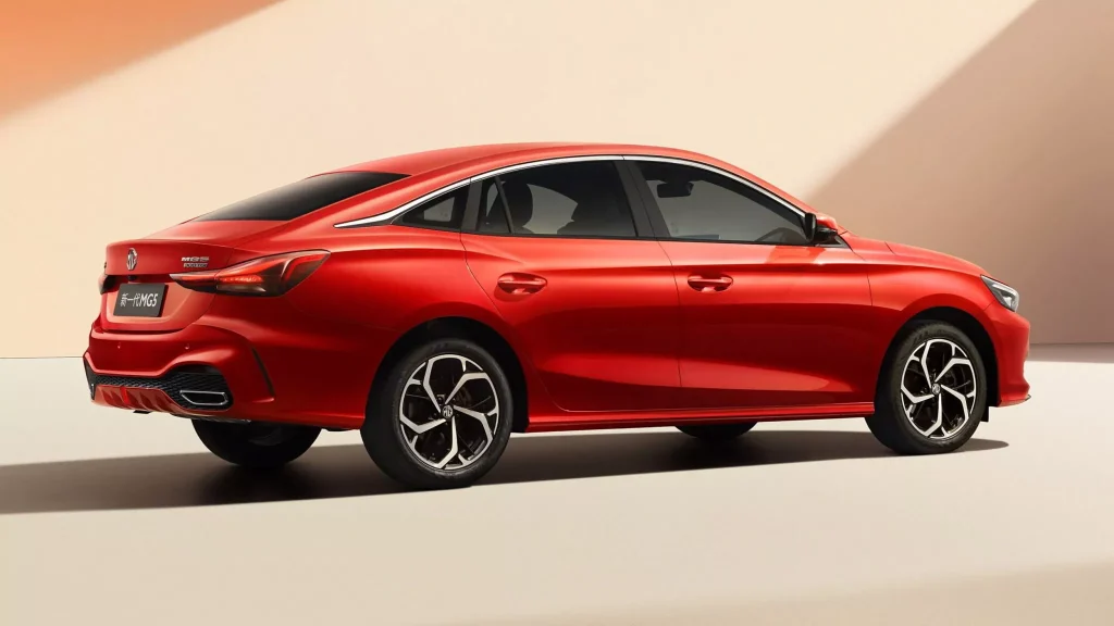 كل ما تحتاج معرفته عن MG5 Facelift 2025 الجديدة