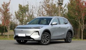 جيلي جالاكسي Starship 7 EM-i.. سيارة هجينة بمدى شامل 1420 كم