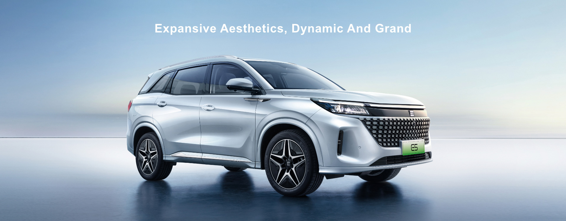 المواصفات المتوقعة لسيارة DFSK E5 في مصر.. هل نراها قريبًا من خلال الطارق؟ - سيارات اليوم